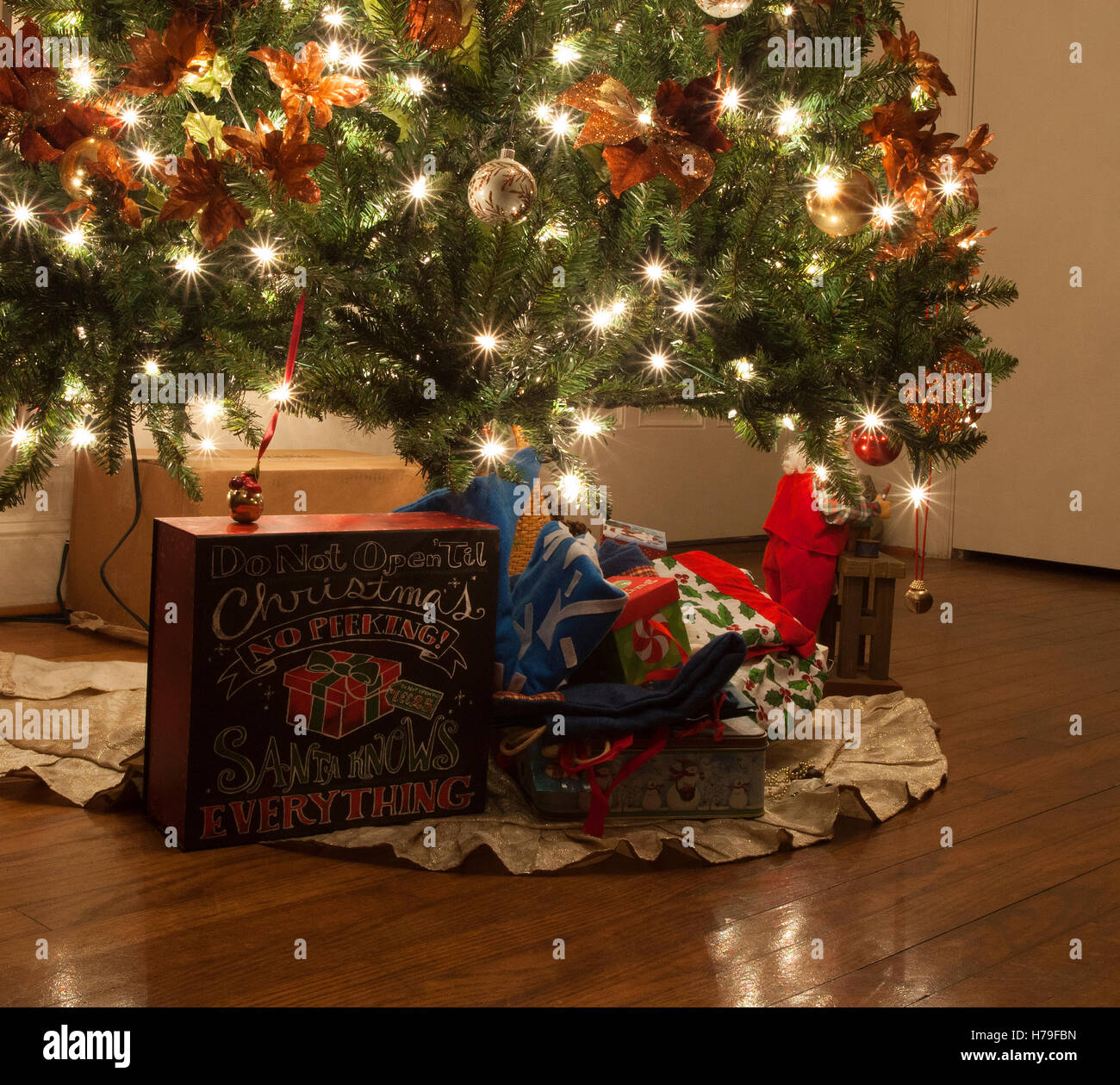 Christmas tree wood floor hi-res stock photography and images - Alamy