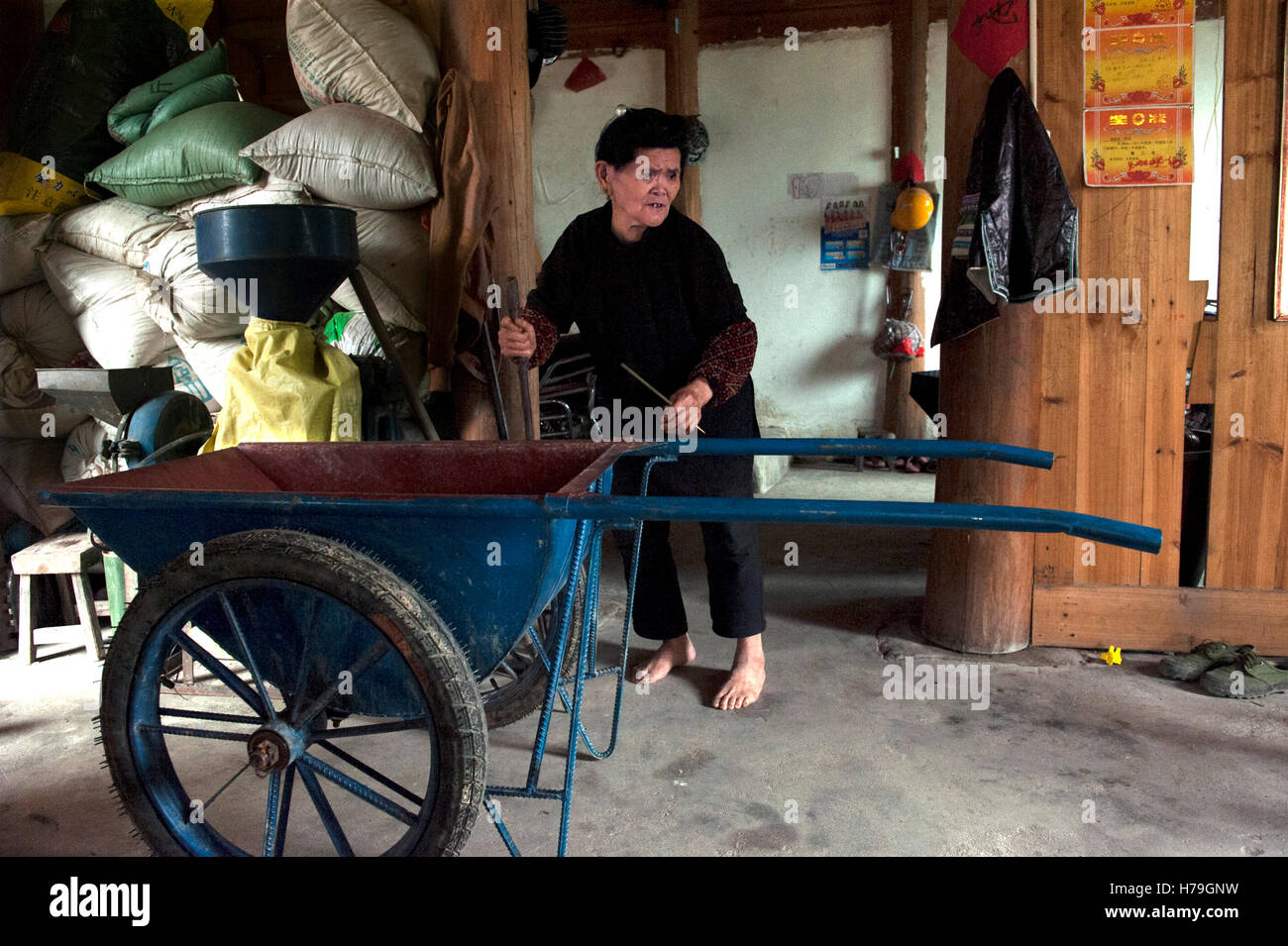 Donna weaver hi-res stock photography and images - Alamy