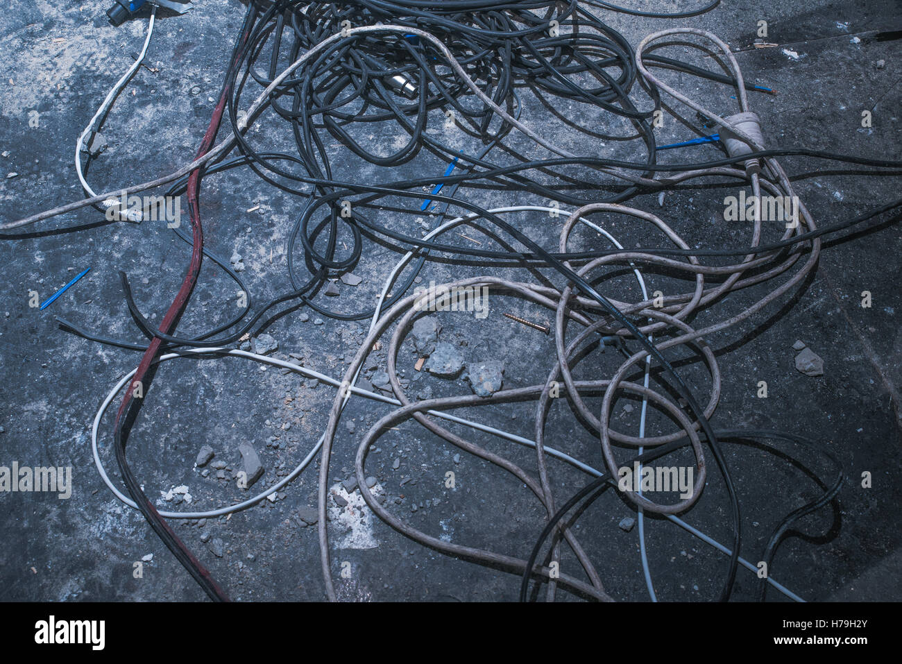 Connecting wire cables hi-res stock photography and images - Alamy