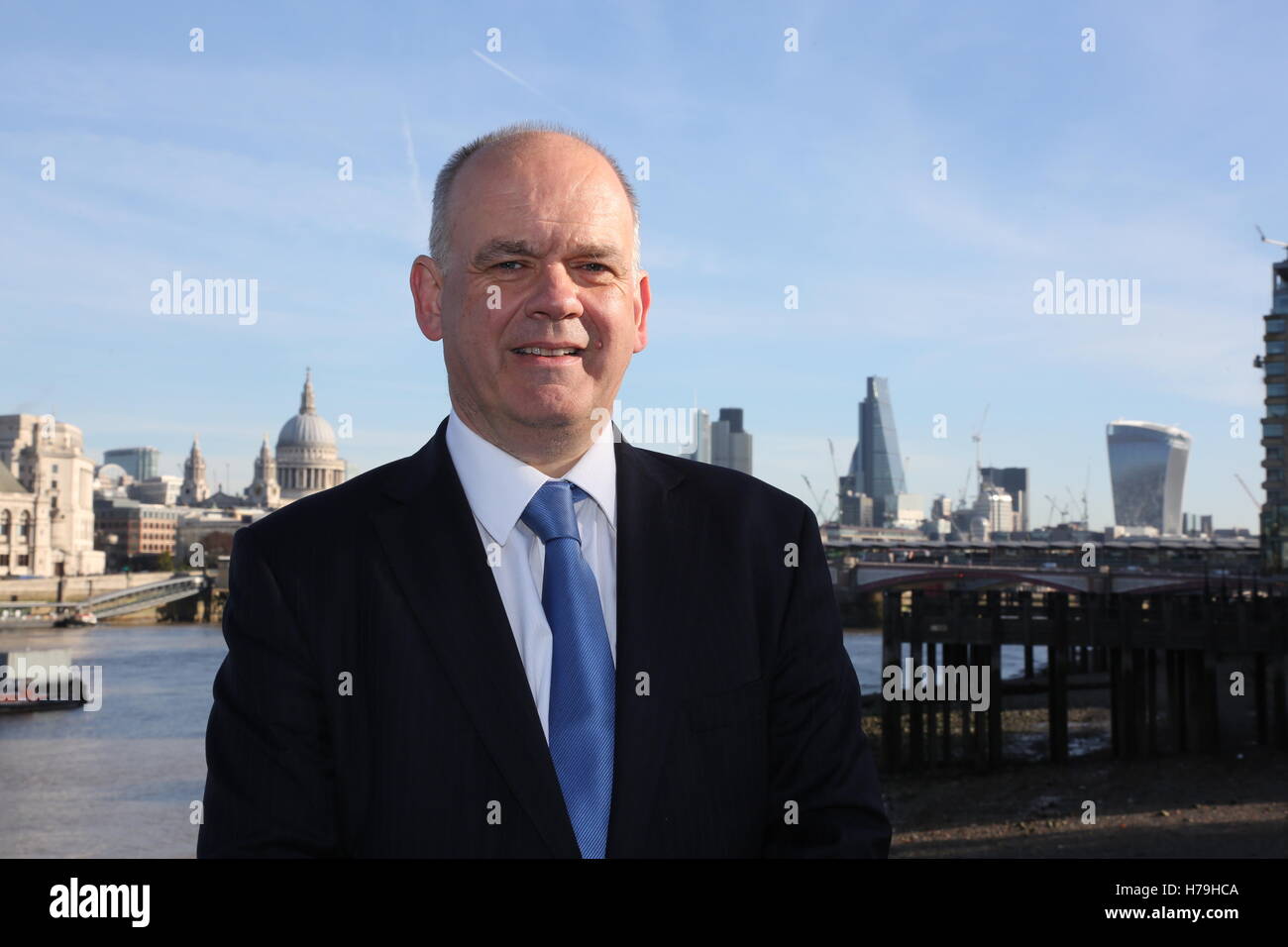 Former london deputy mayor hi-res stock photography and images - Alamy