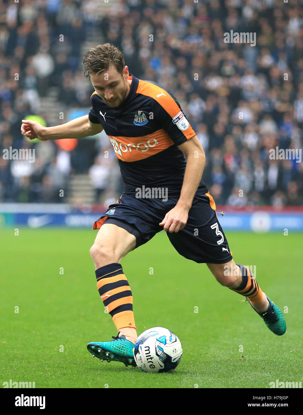 Newcastle United's Paul Dummett Stock Photo - Alamy