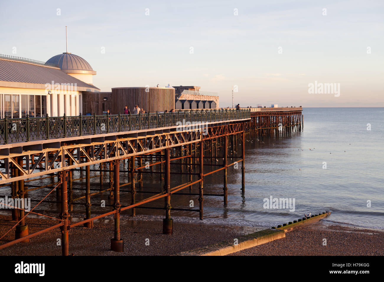 Pier and pavillion hi-res stock photography and images - Alamy