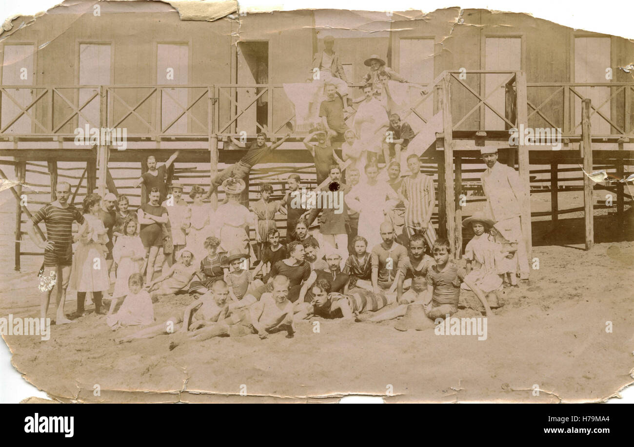 Numerous group of people at the beach, Italy Stock Photo - Alamy