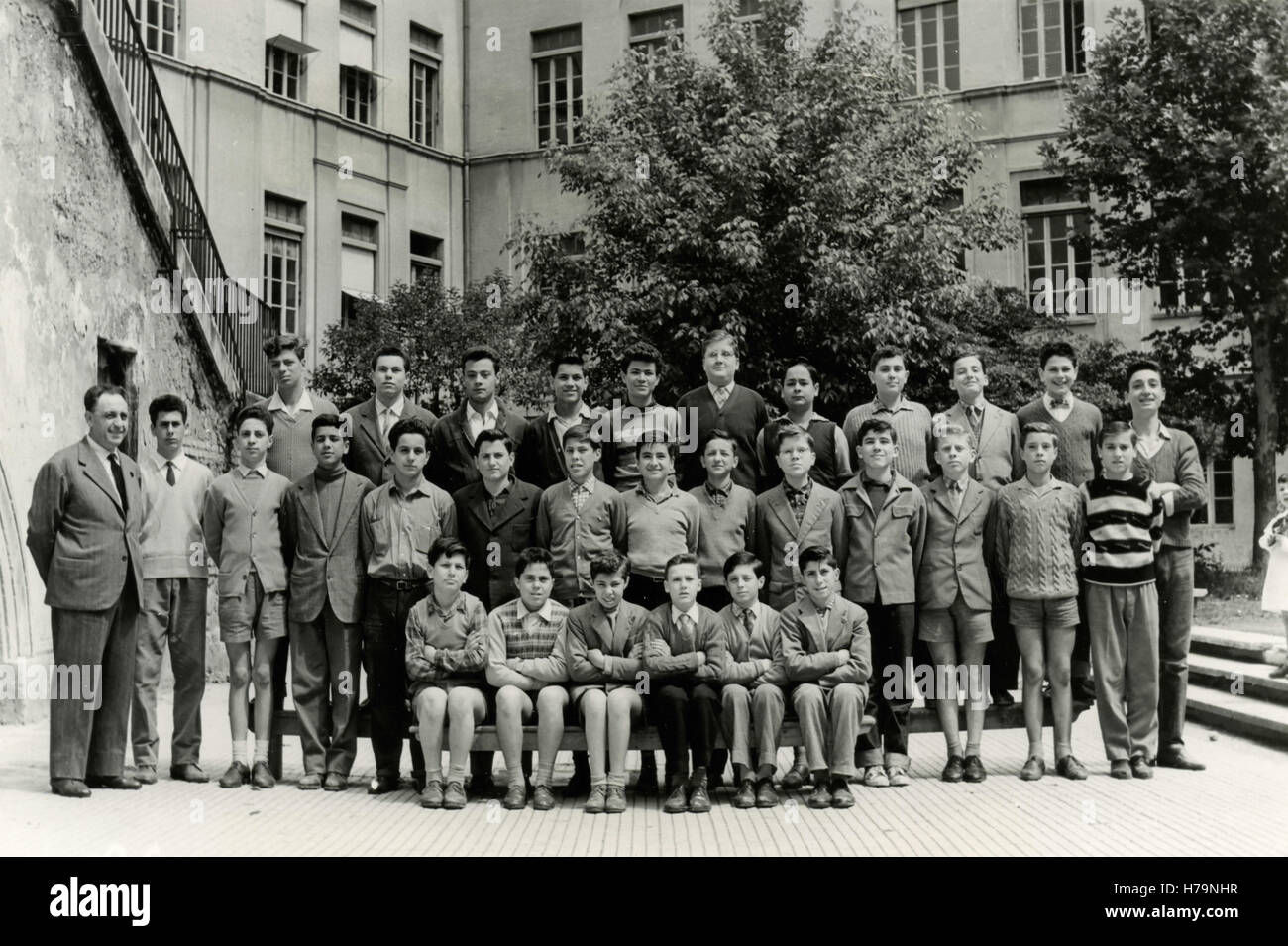 Class photo at school, Italy Stock Photo - Alamy