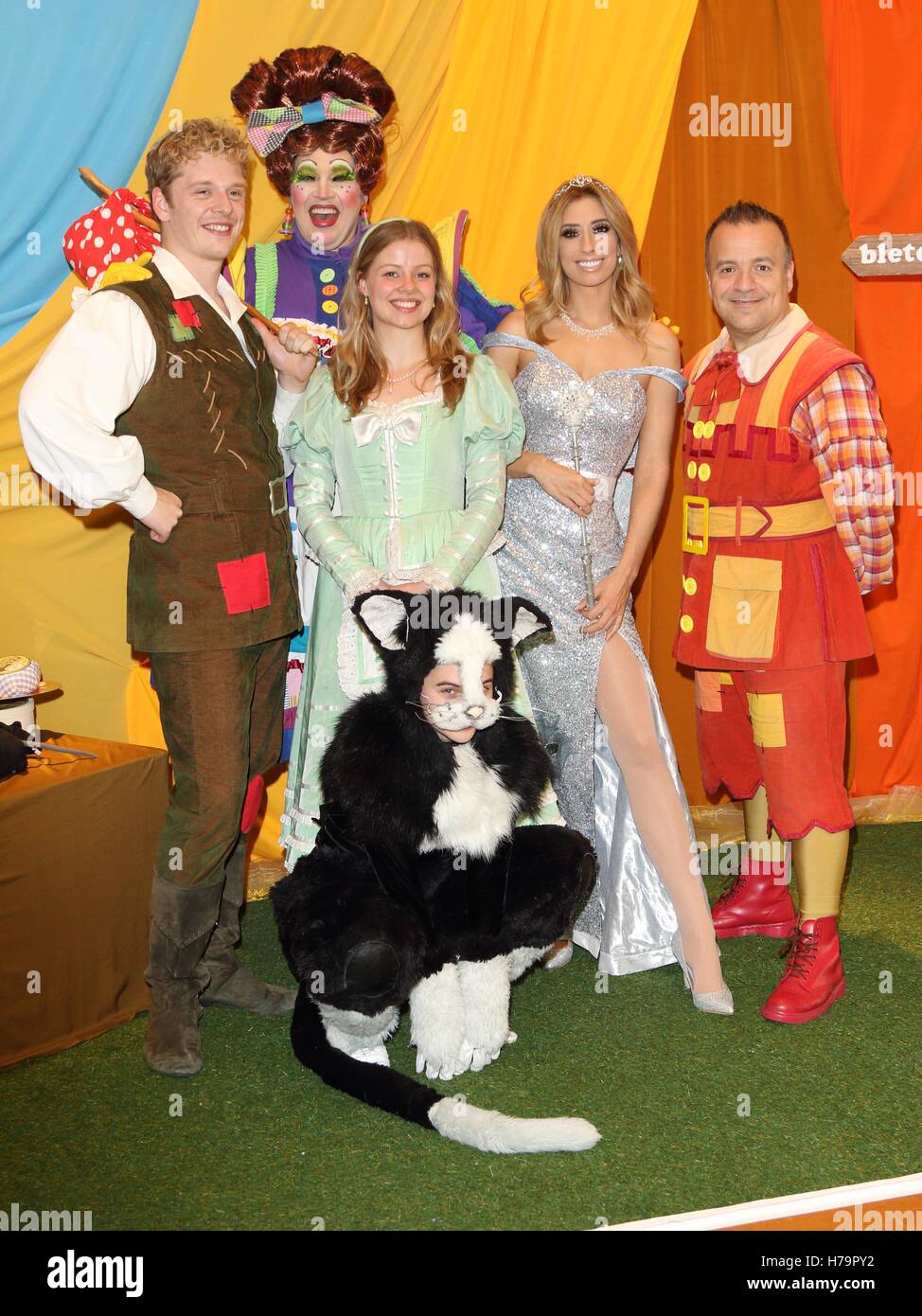 Milton Keynes, UK. Stacey Solomon and cast at the Dick Whittington ...