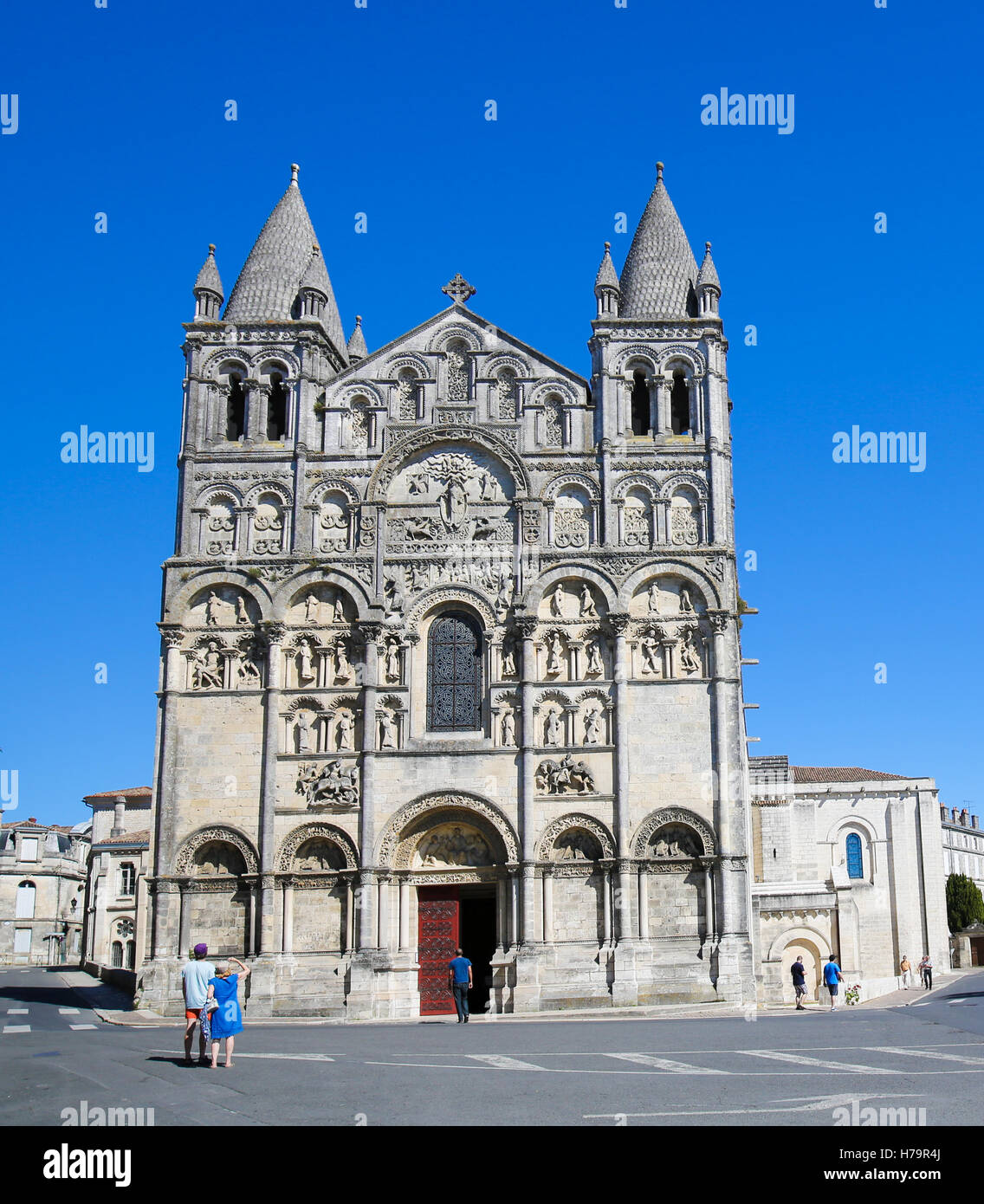 Angouleme cathedral hi-res stock photography and images - Alamy