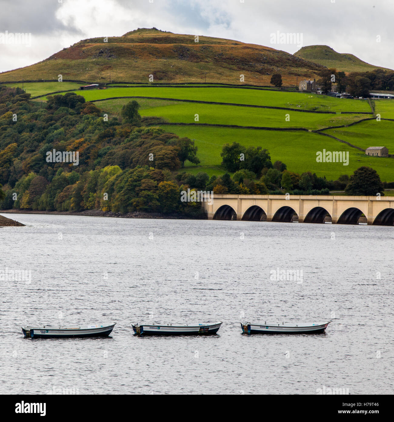 Ladybower viaduct road bridge hi-res stock photography and images - Alamy