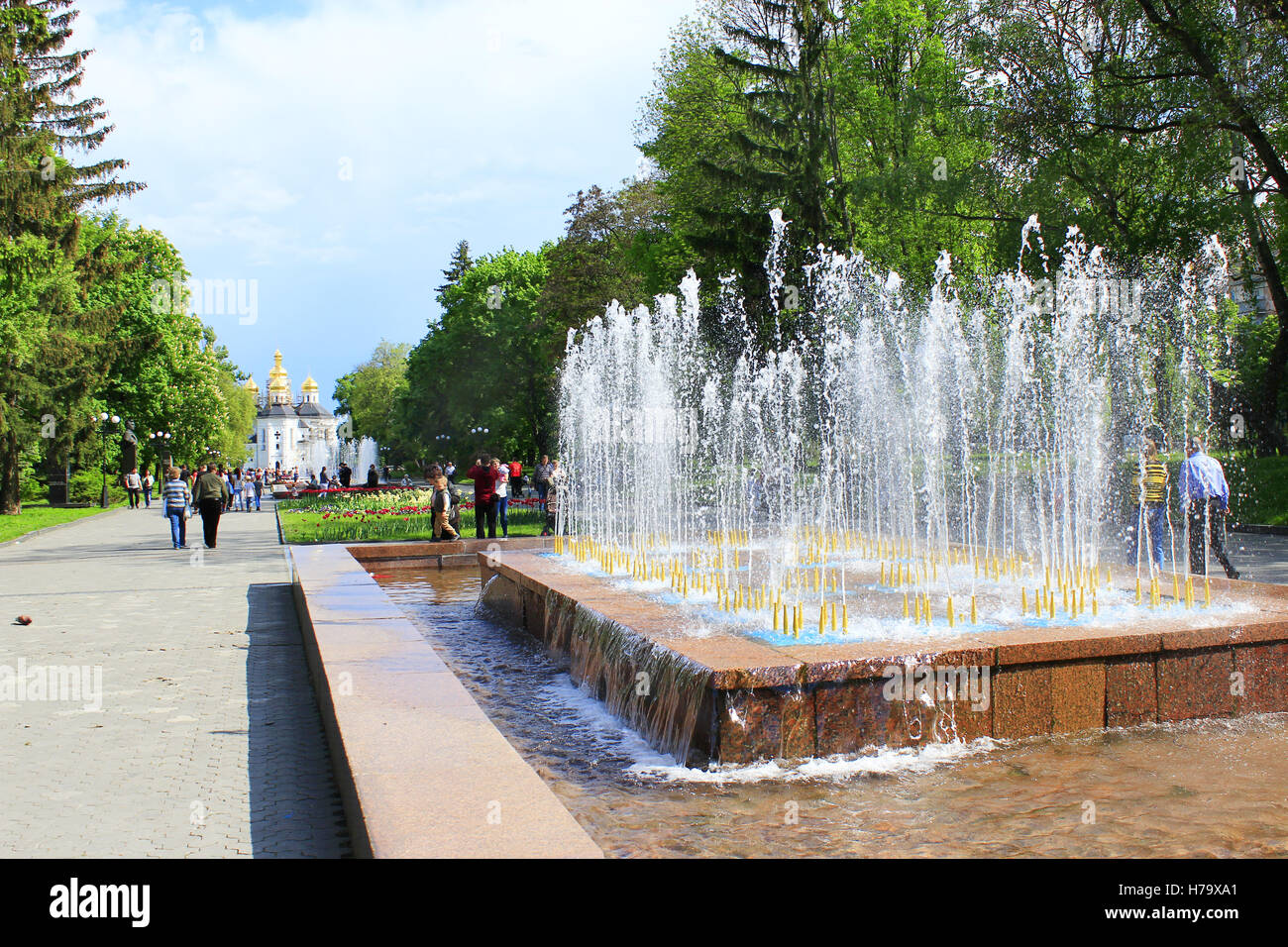 Human fountains hi-res stock photography and images - Alamy