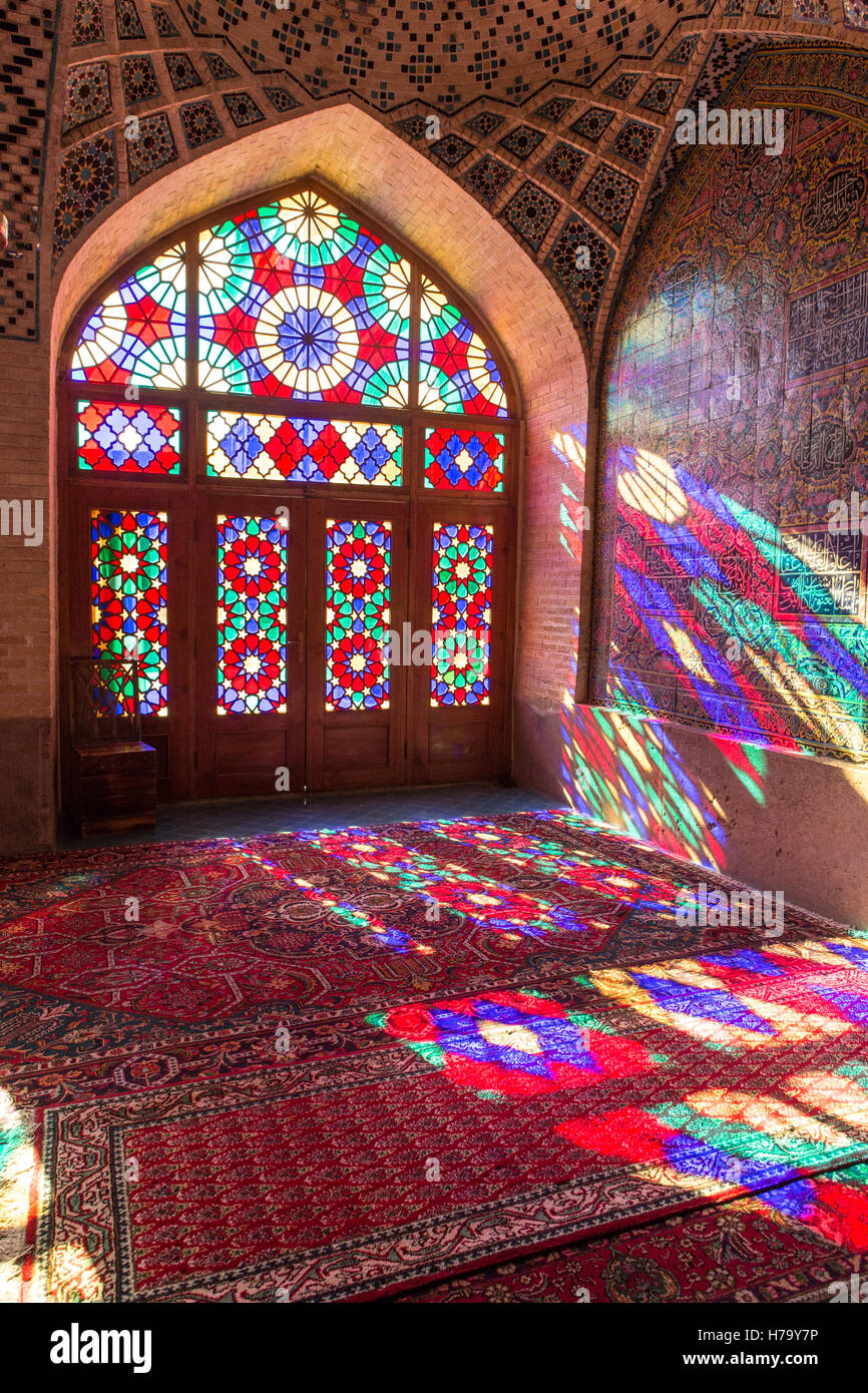 Shiraz glass hi-res stock photography and images - Alamy