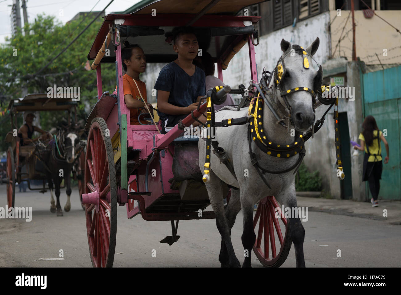 Philippines horse drawn carriage kalesa hi-res stock photography and ...
