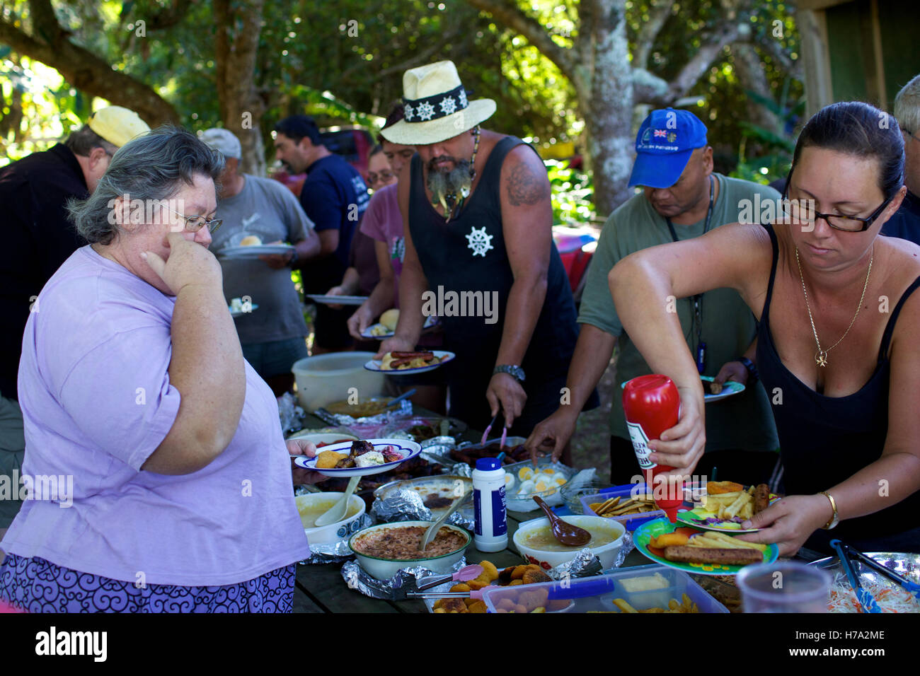 Pitcairn island people hi-res stock photography and images - Alamy