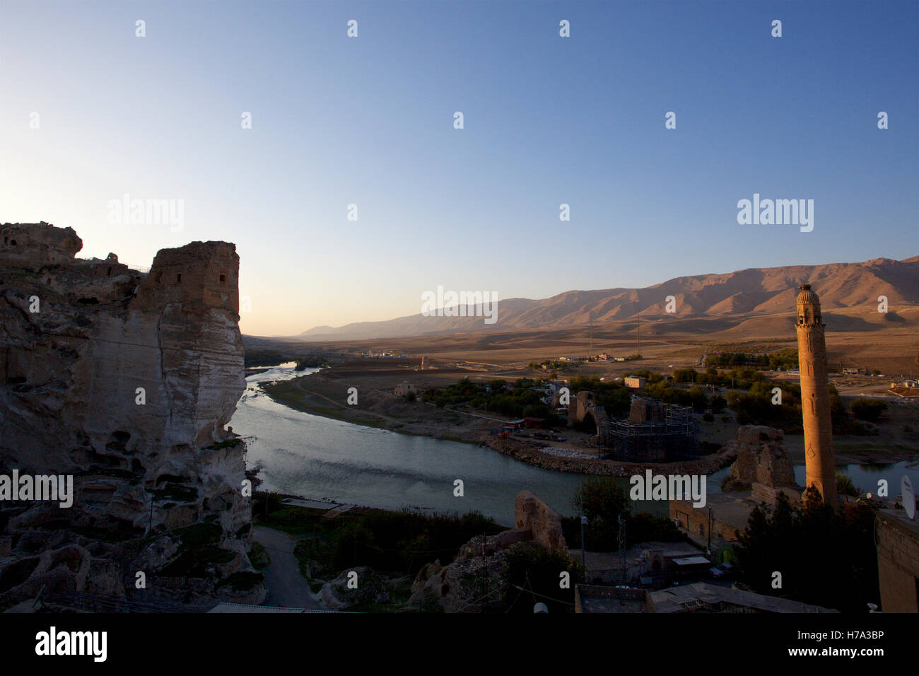 Hasankeyf, war for water in Kurdistan - 12/11/2014 - Turkey / Turkish ...