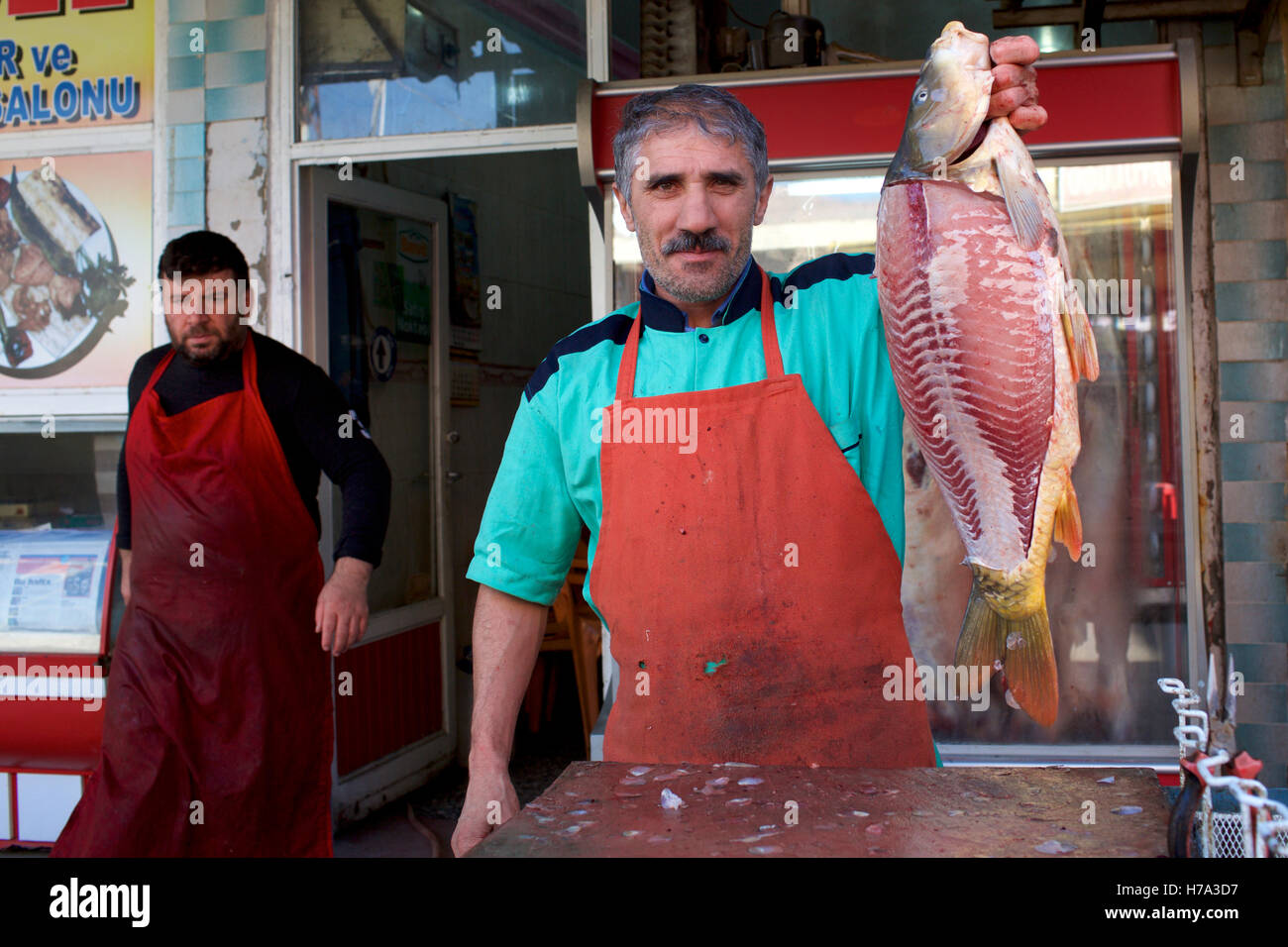 Hasankeyf, war for water in Kurdistan - 12/11/2014 - Turkey / Turkish ...