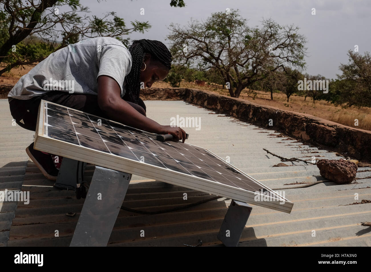 Solar panel install africa hi-res stock photography and images - Alamy
