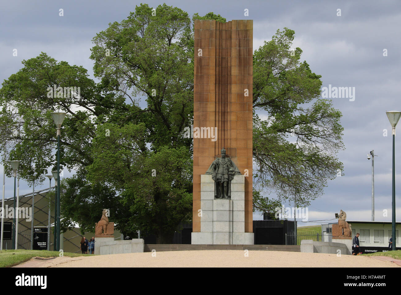 King George V Memorial in the Kings Domain park in Melbourne Stock ...