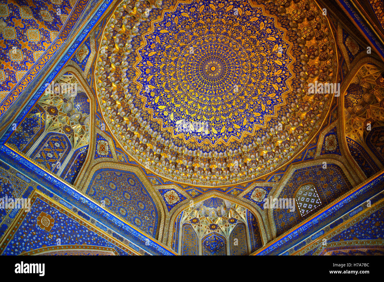 Tilllya Kari Madrassa,17th Century Gold Leaf Interior Domes,Registan ...