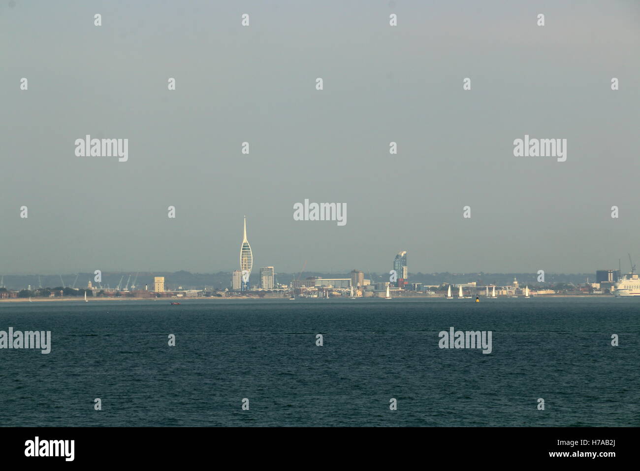 Portsmouth to ryde hi-res stock photography and images - Alamy