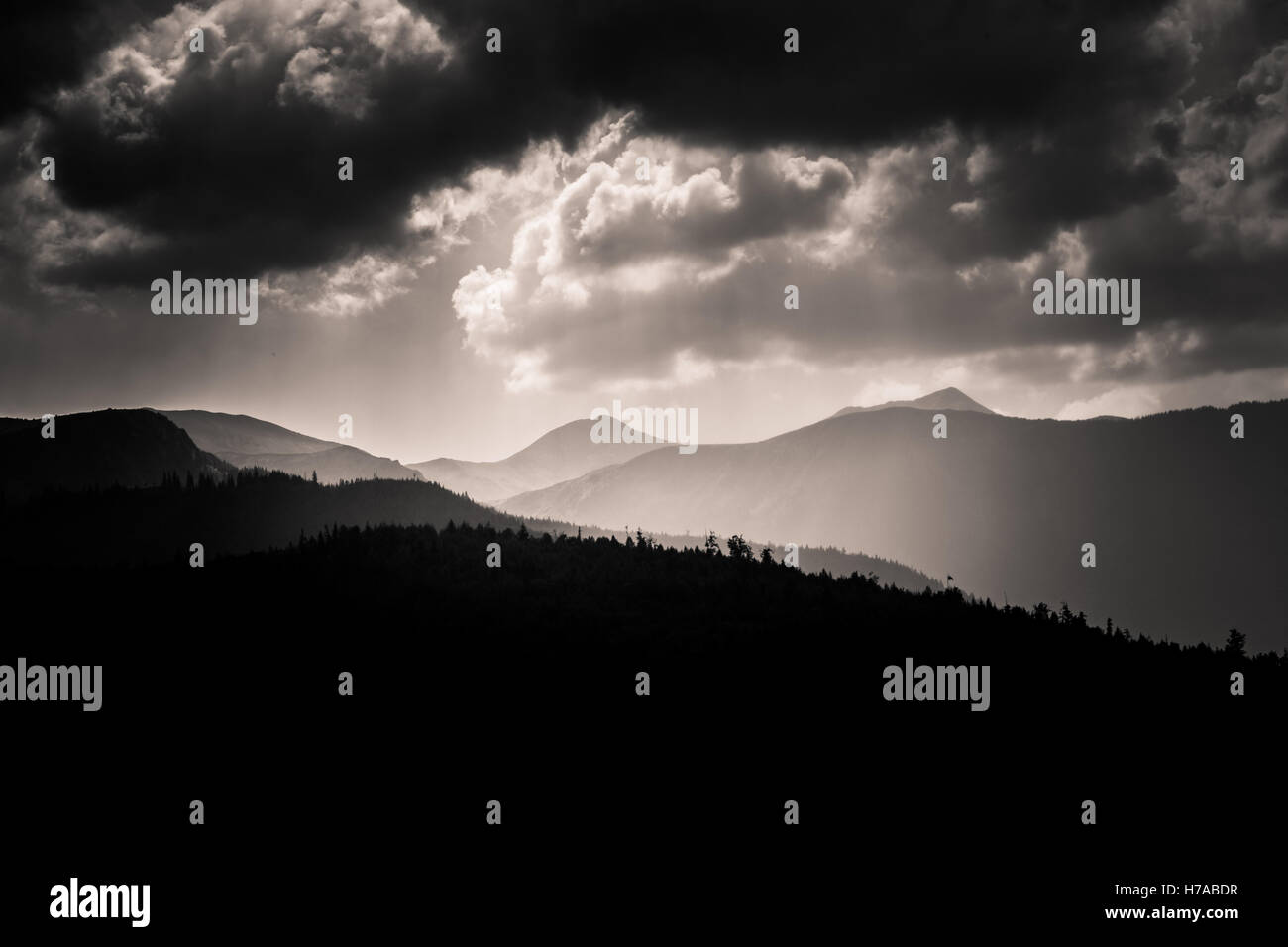 Dramatic scale in nature hi-res stock photography and images - Alamy