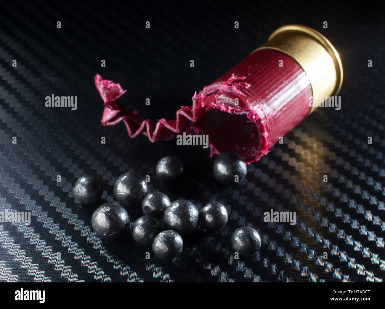 Shotgun shell hi-res stock photography and images - Alamy