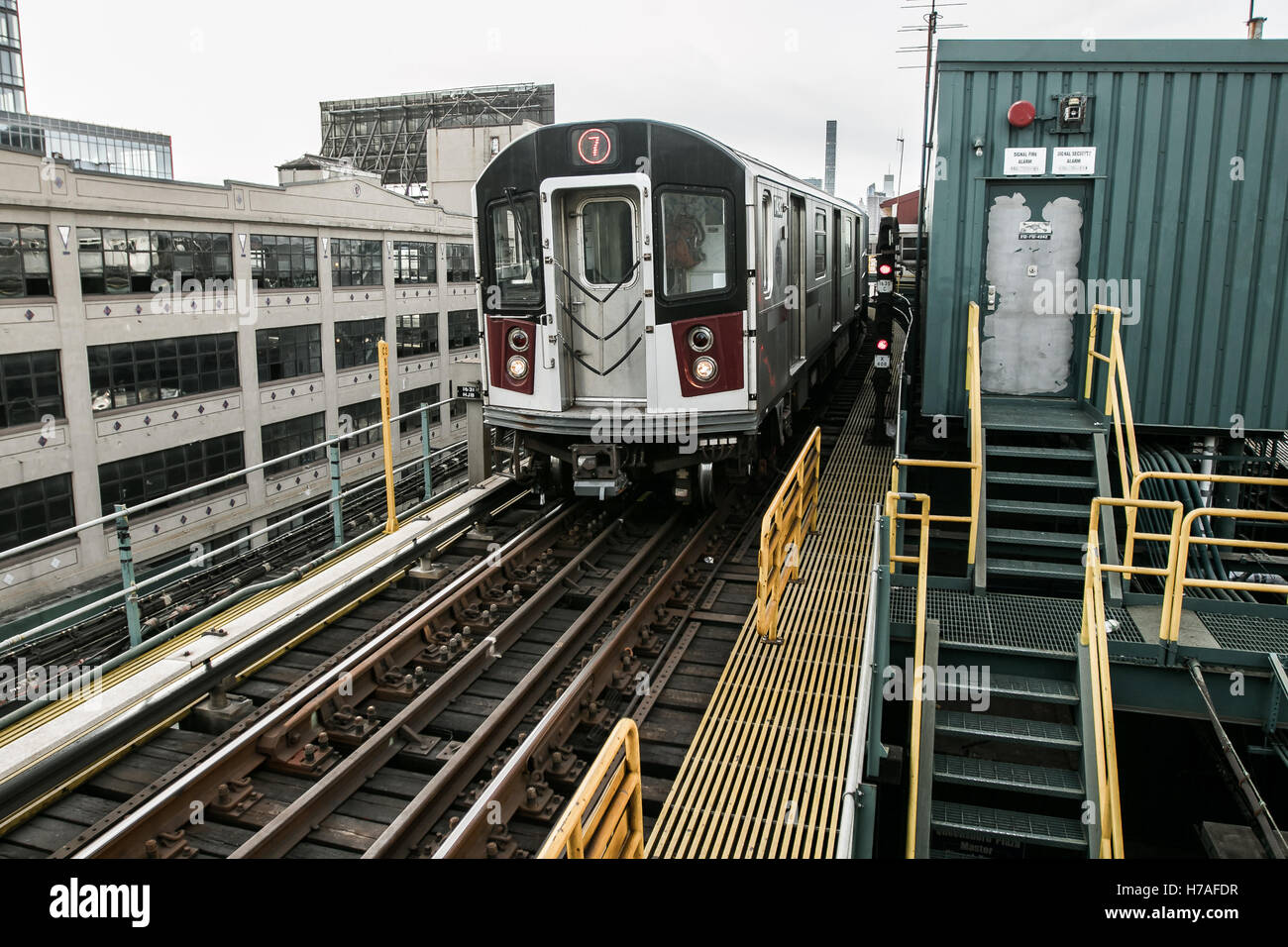 7 train queens new york hi-res stock photography and images - Alamy