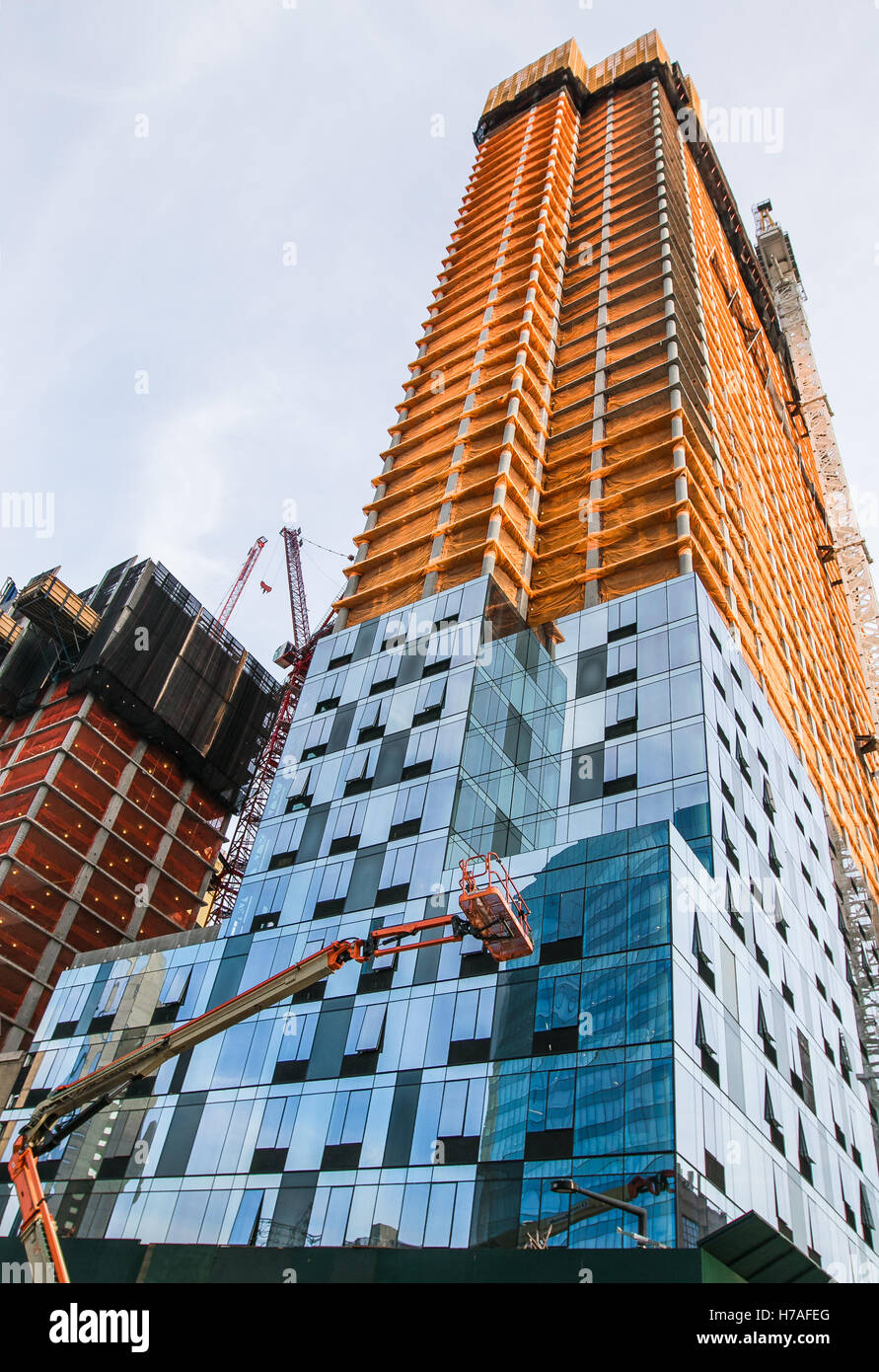Orange construction crane hi-res stock photography and images - Alamy