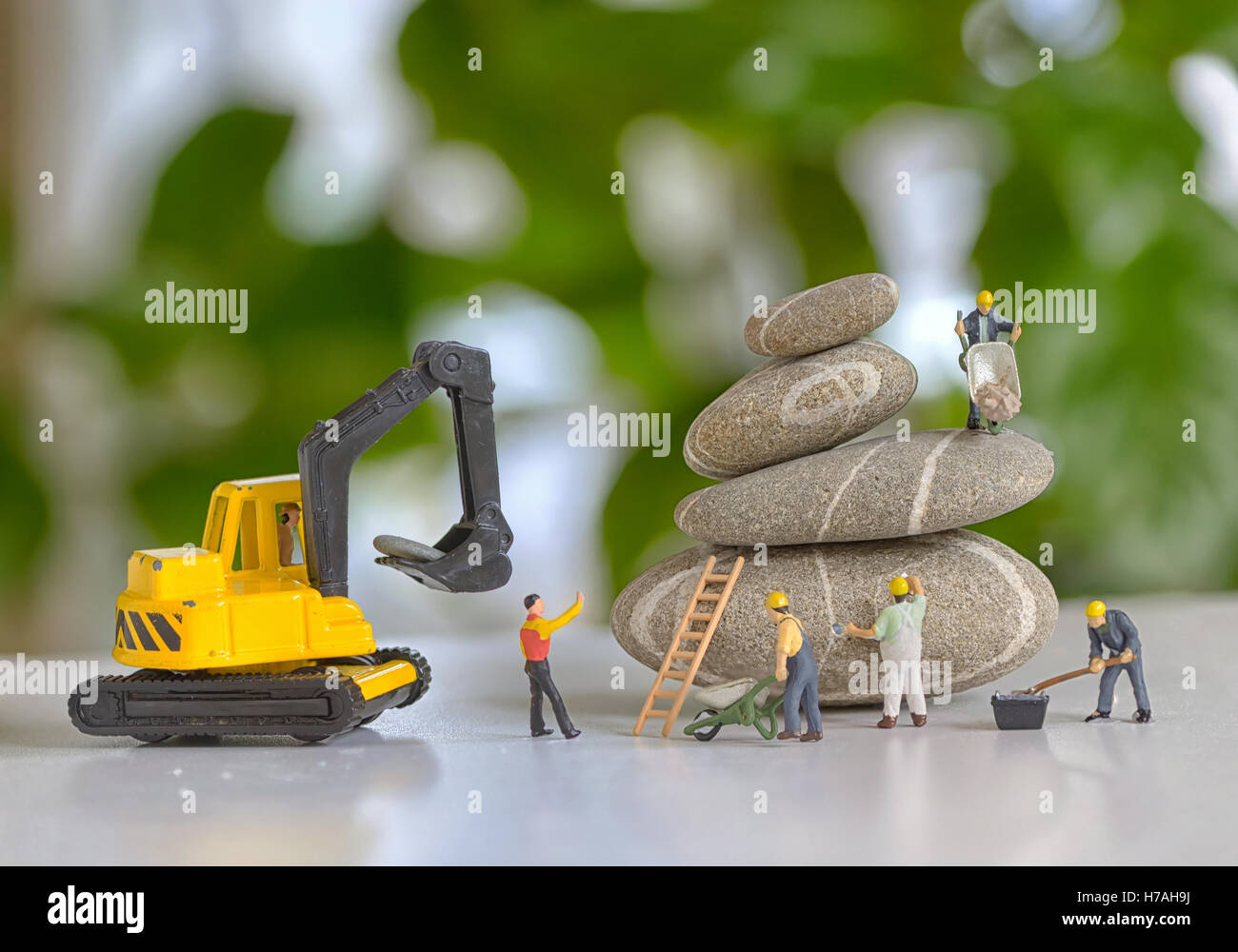 Pebbles construction hi-res stock photography and images - Alamy