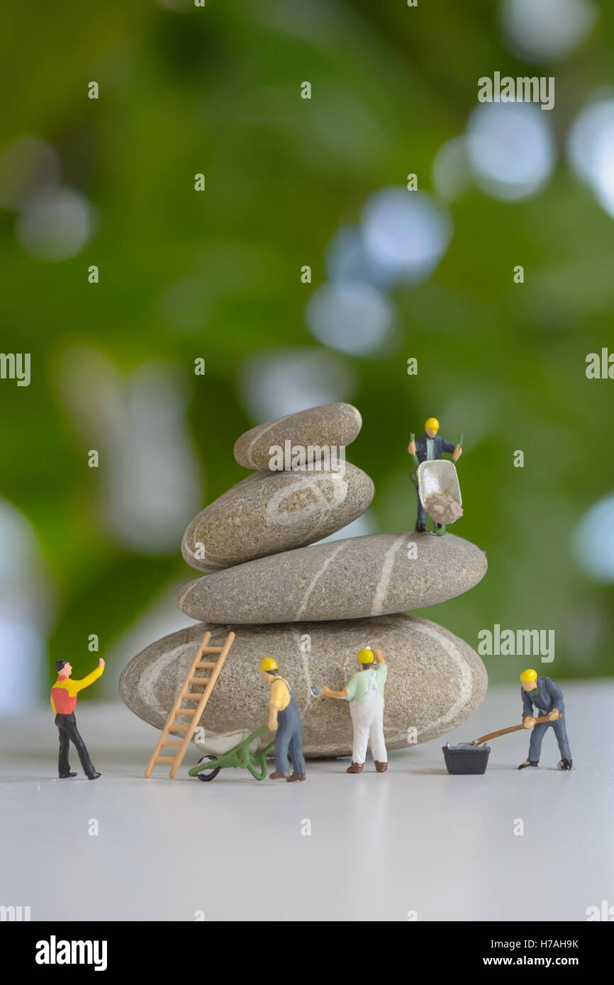 Pebbles construction hi-res stock photography and images - Alamy