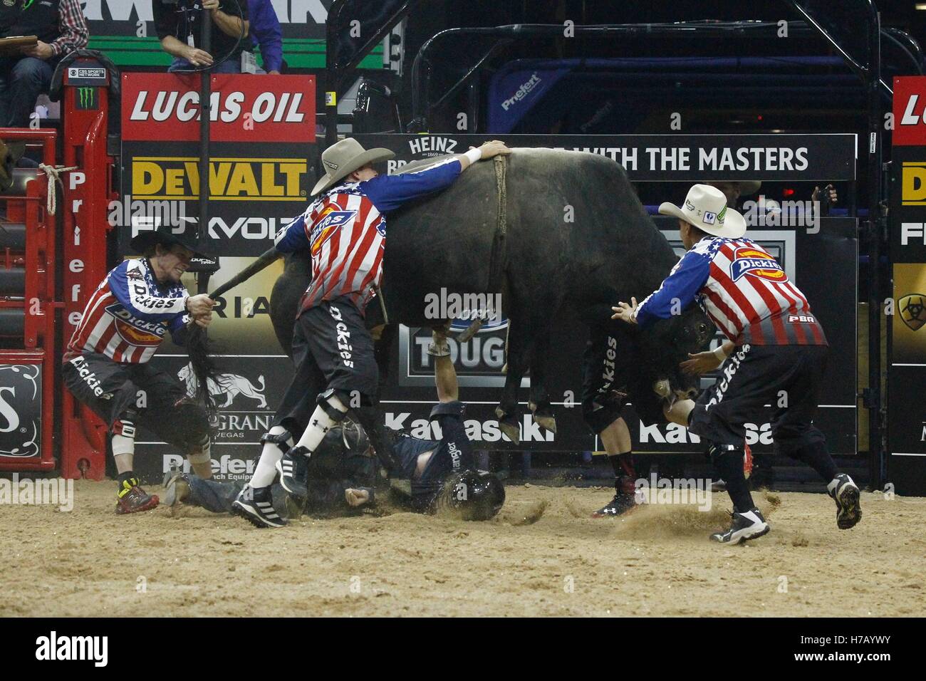 Las Vegas, NV, USA. 2nd Nov, 2016. Aaron Roy riding Locked and Loaded ...