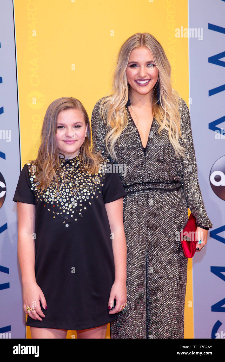 November 2, 2016 - Nashville, Tennessee, USA - Lennon and Maisy Stella ...