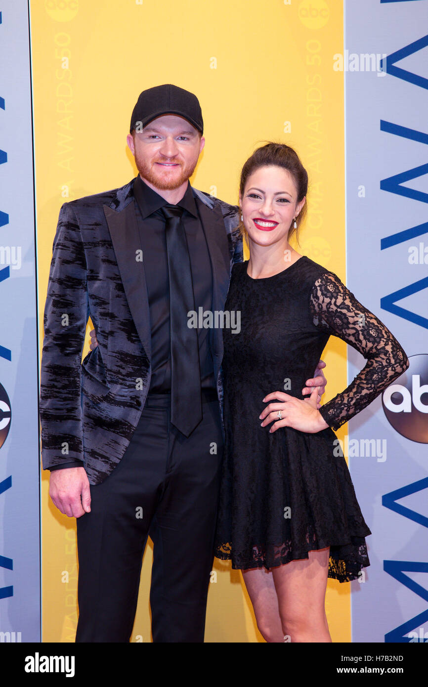 Nashville, Tennessee, USA. 2nd Nov, 2016. Eric Paslay on the red carpet ...