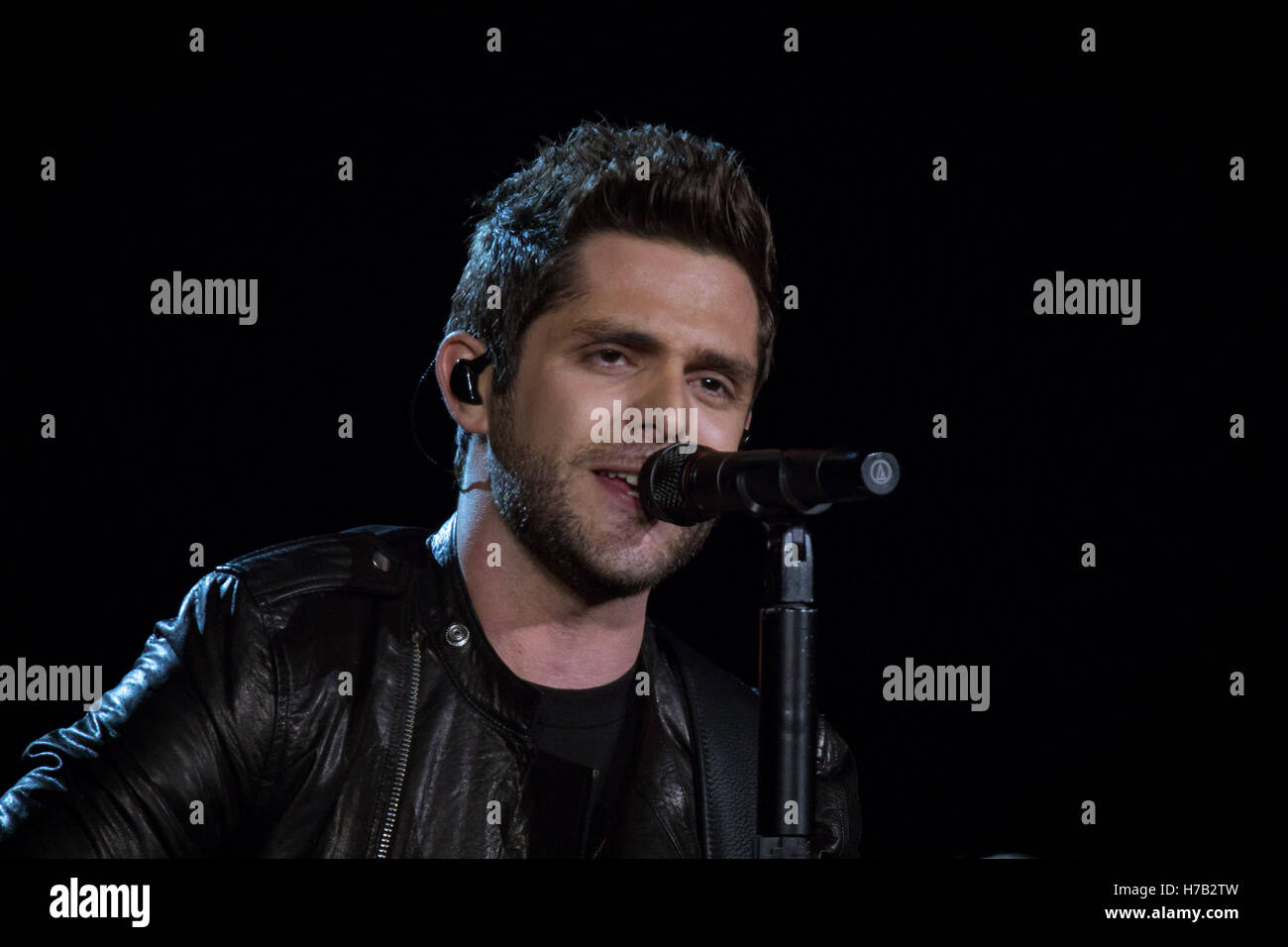 Nashville, Tennessee, USA. 2nd Nov, 2016. Thomas Rhett Performs 'Die a ...