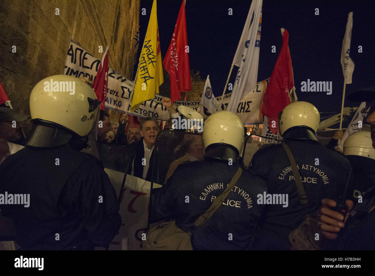 Nafplio, Peloponnese, Greece. 3rd Nov, 2016. Members of the left wing ...
