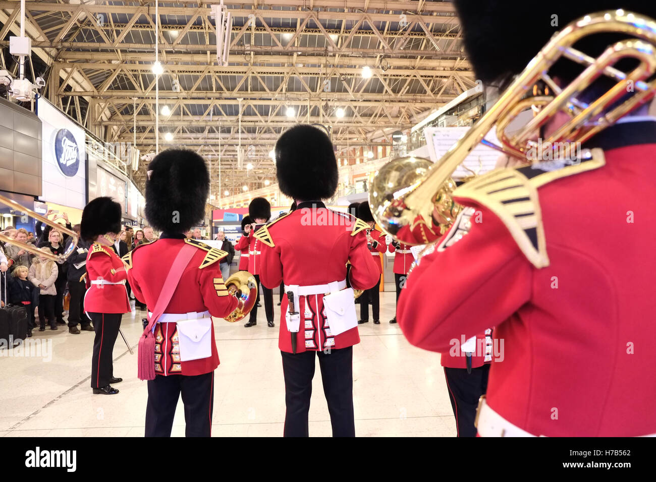 British royal marine military band hi-res stock photography and images ...
