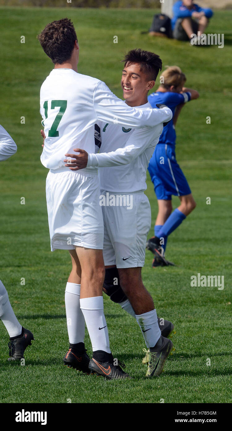 Albuquerque, NM, USA. 3rd Nov, 2016. Hope's #7 Edward Oropesa ...