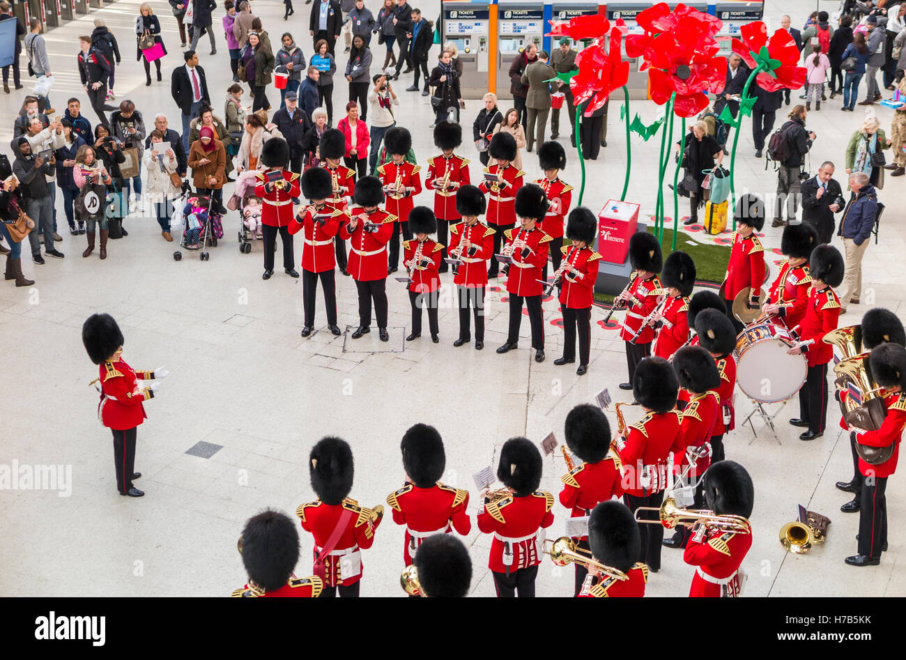 Waterloo Station, London, UK. 3rd November, 2016. The band of the ...