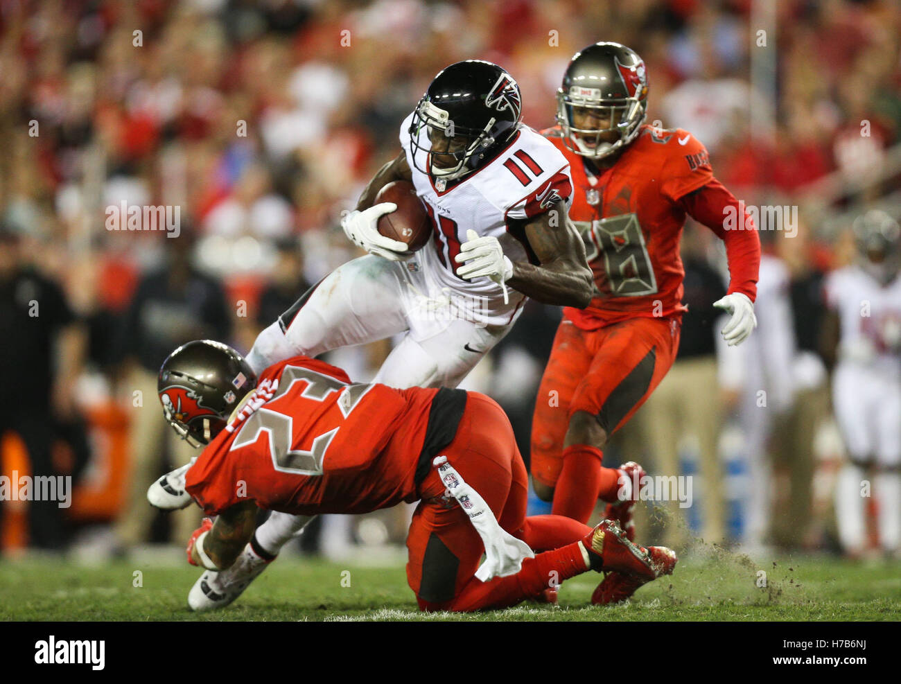 Florida, USA. 3rd Nov, 2016. LOREN ELLIOTT | Times .Atlanta Falcons ...