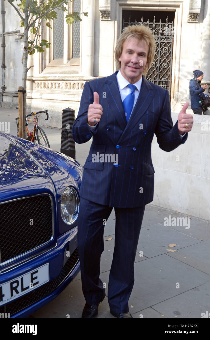 Charlie mullins pimlico hi-res stock photography and images - Alamy