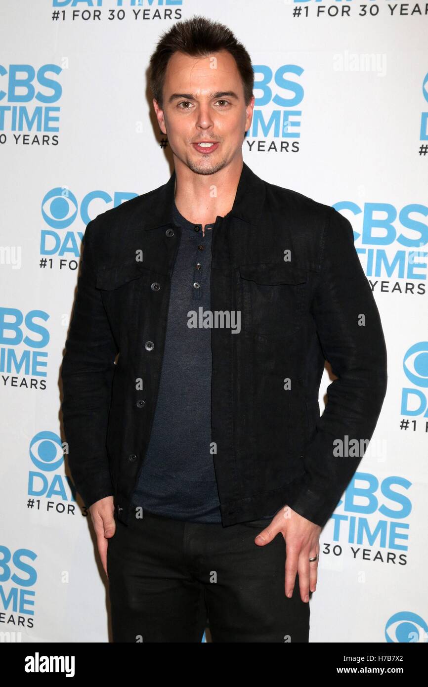 Los Angeles, CA, USA. 3rd Nov, 2016. Darin Brooks in attendance for THE ...
