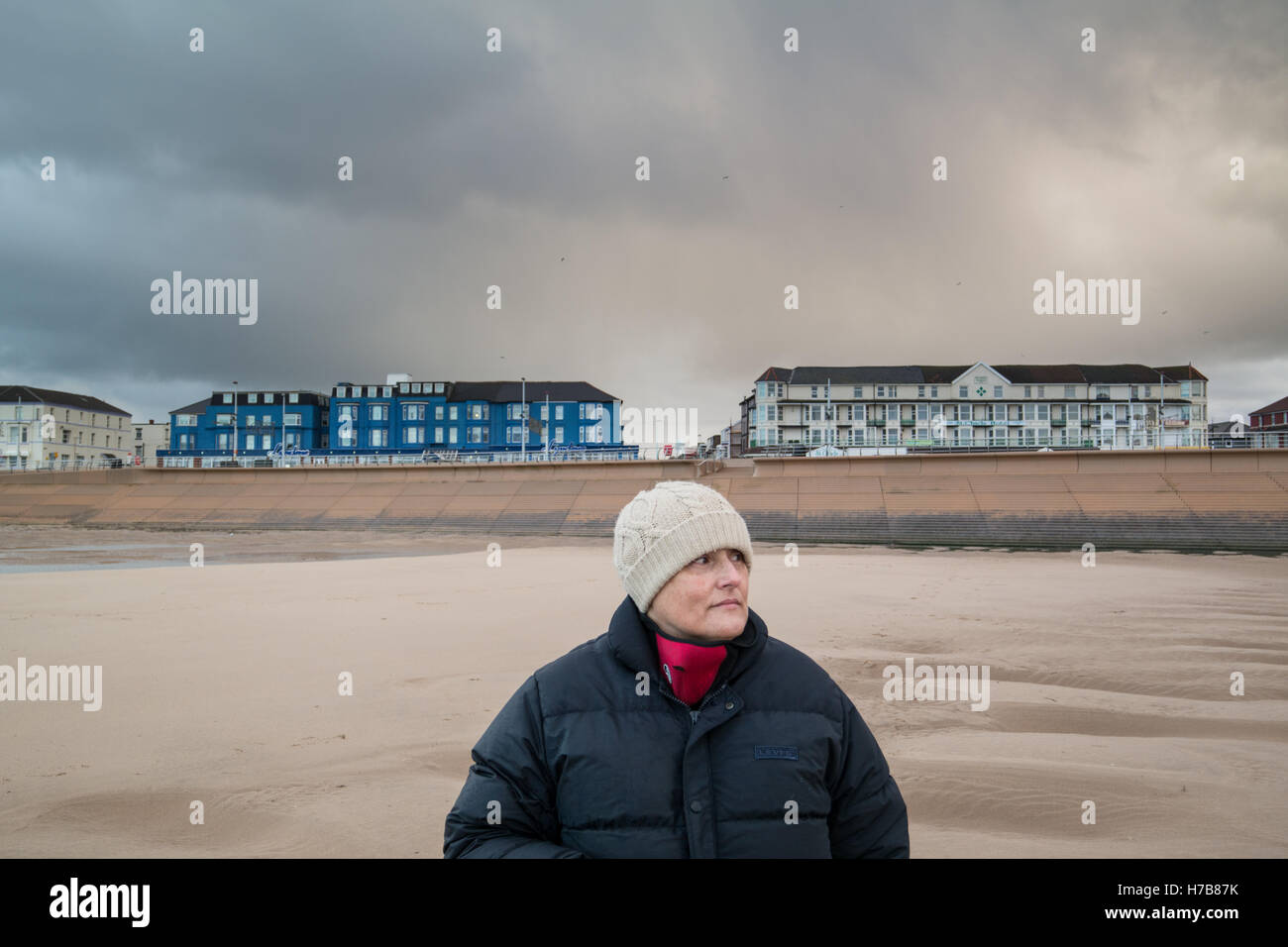 Blackpool,UK. 4th November 2016 weather news, A cold wind blows in some ...