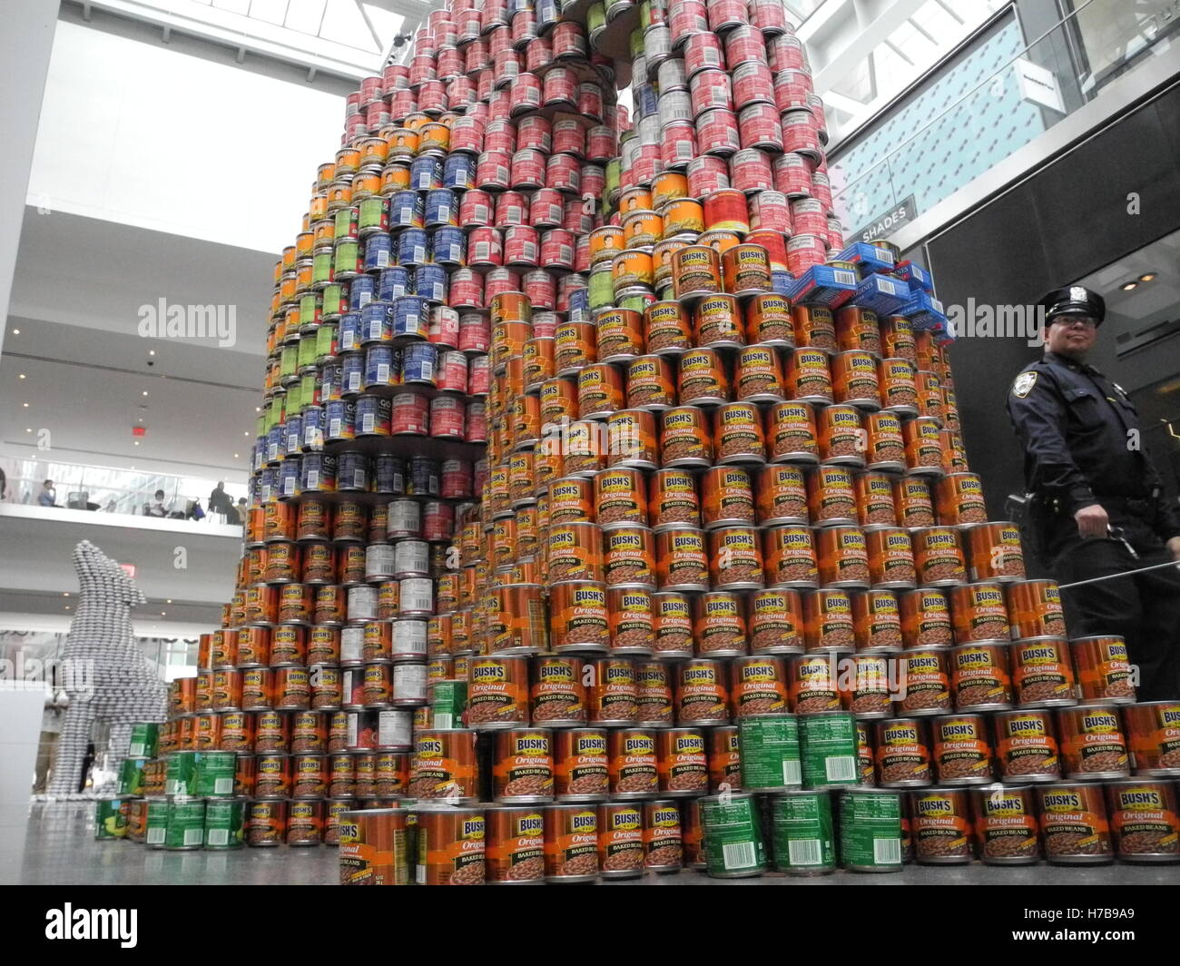 Canstruction hi-res stock photography and images - Alamy