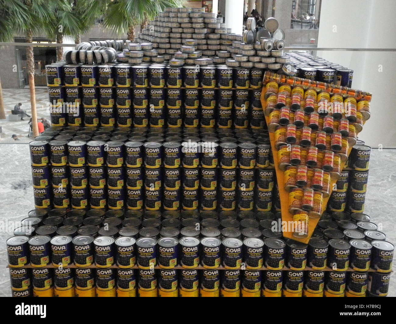 Canstruction hi-res stock photography and images - Alamy