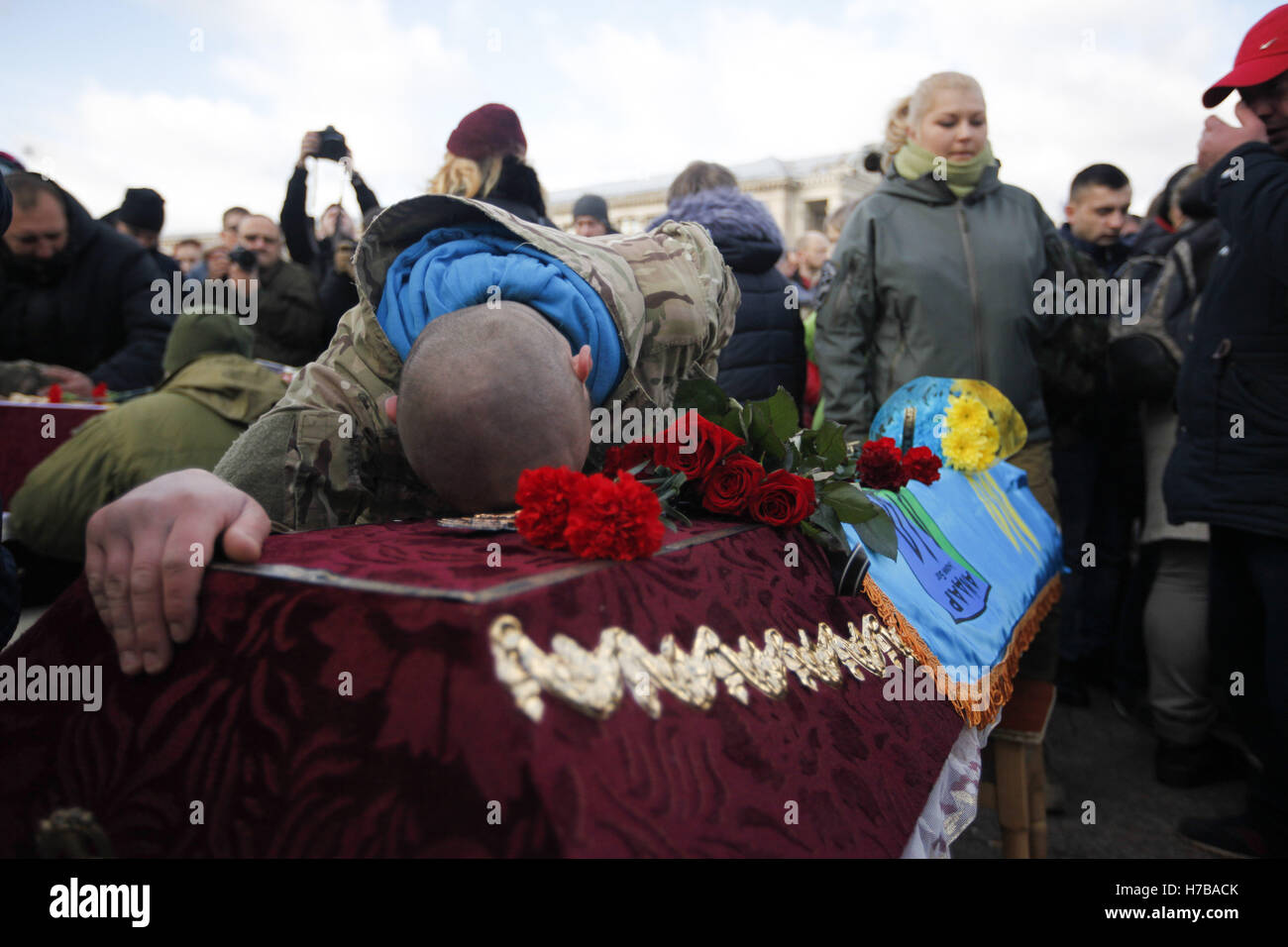 Kiev, Ukraine. 4th Nov, 2016. funeral ceremony for Ukrainian volunteers 'Aydar Battalion ...