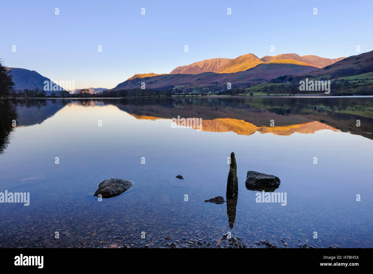 Reflections on buttermere hi-res stock photography and images - Alamy