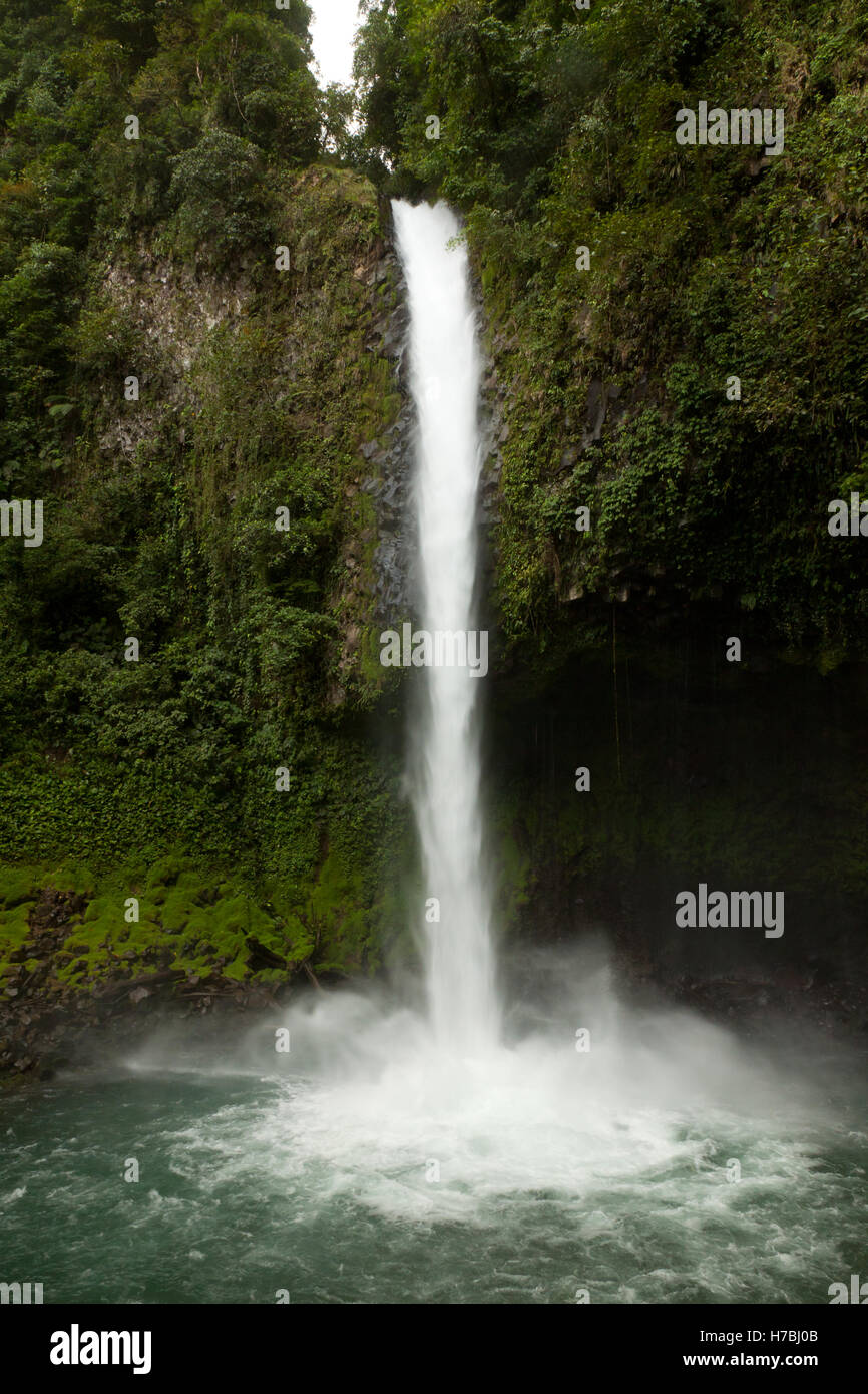 La Fortuna Waterfall Stock Photo - Alamy
