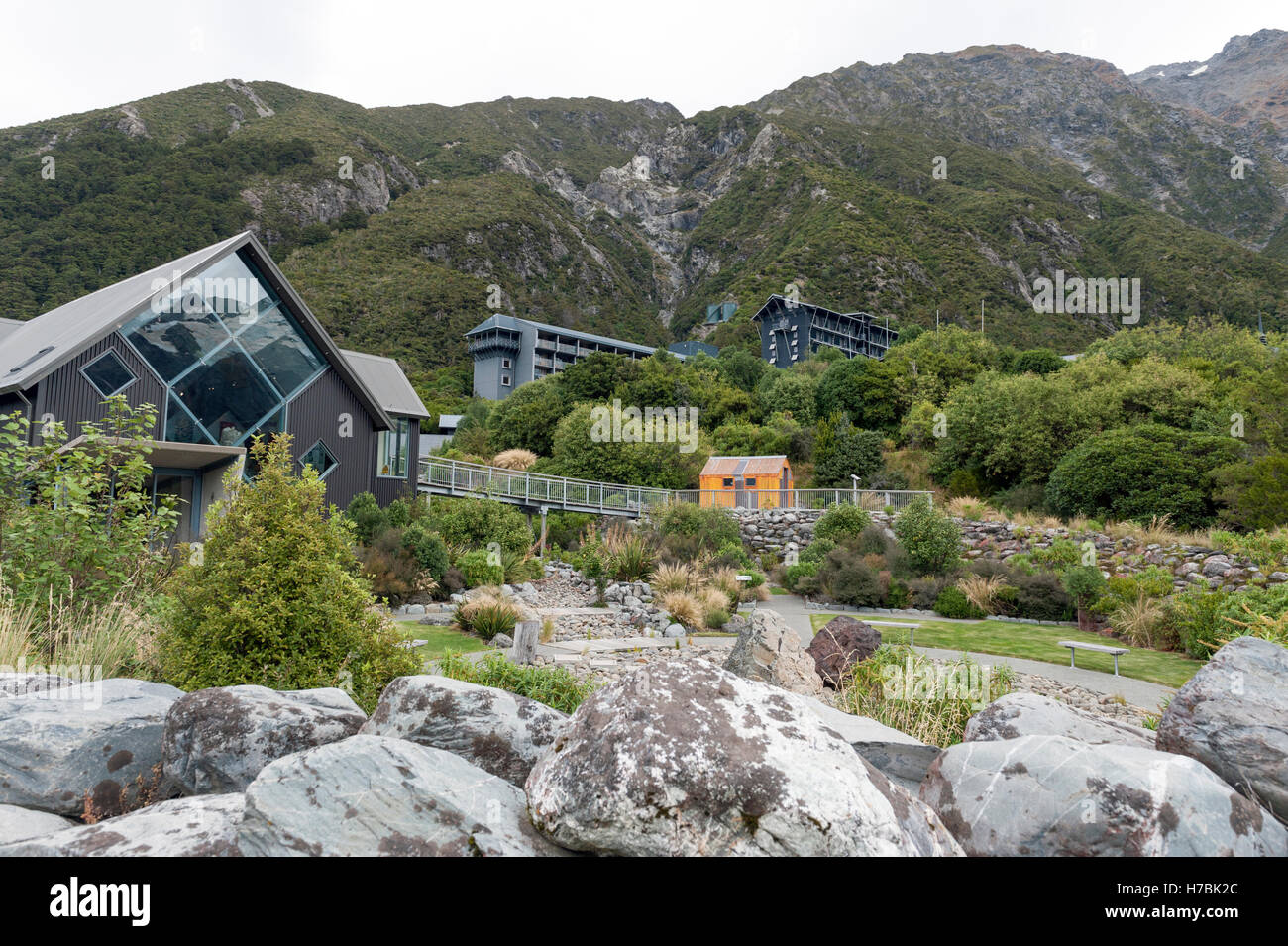 The hermitage hotel mount cook hi-res stock photography and images - Alamy