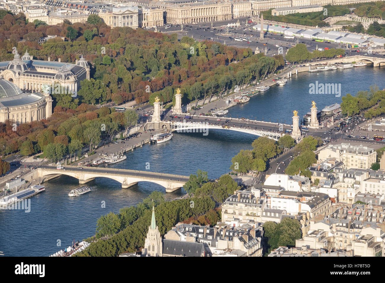 The bridges over River Seine in Paris - aerial view Stock Photo - Alamy