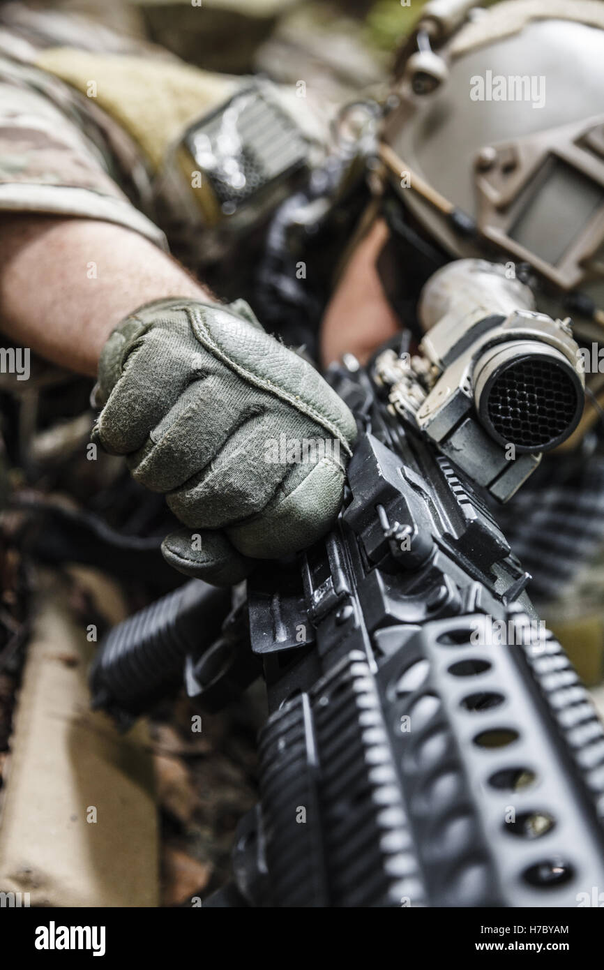 Us army machine gun hi-res stock photography and images - Alamy