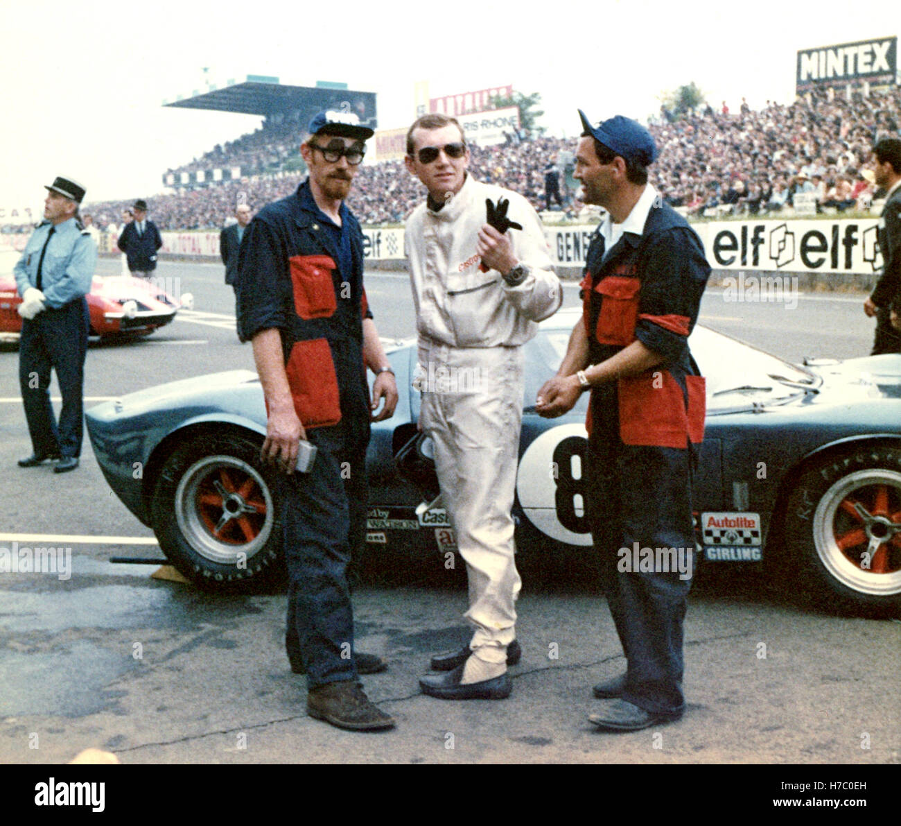 Peter Sadler Le Mans 1969 Ford GT40 Stock Photo - Alamy