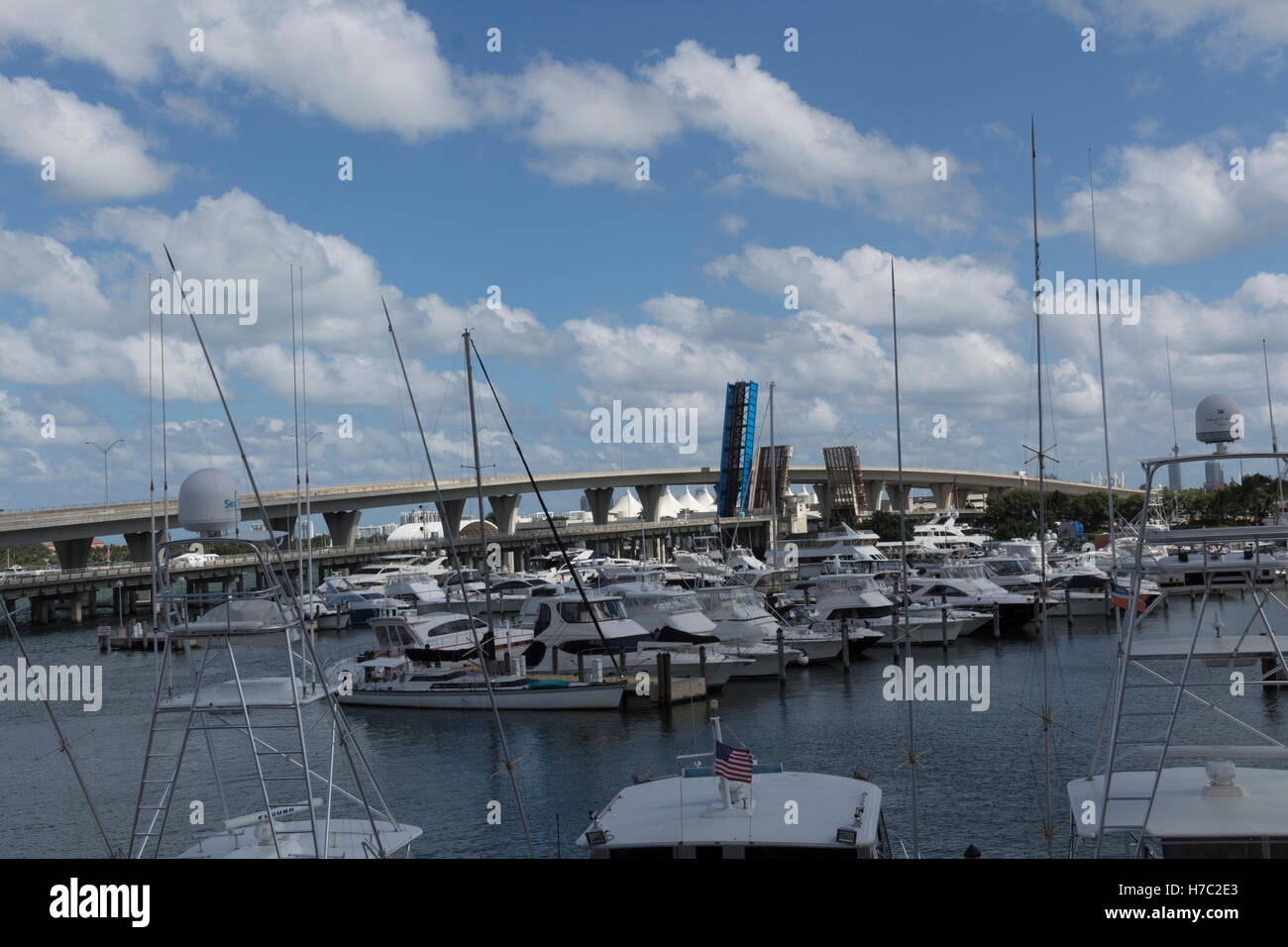 Bayside bridge hi-res stock photography and images - Alamy