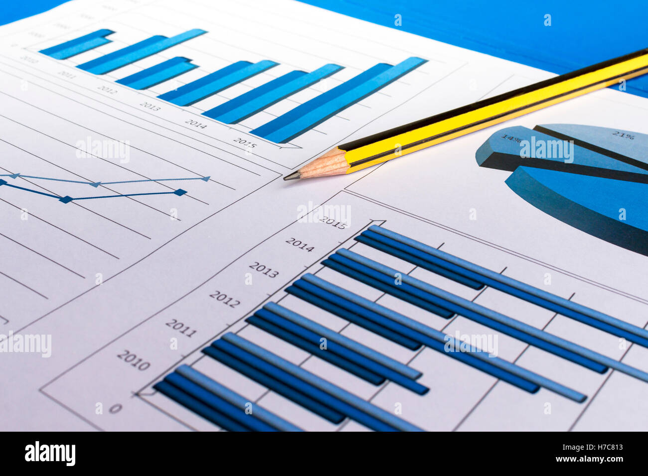 Tablet computer charts calculator hi-res stock photography and images ...